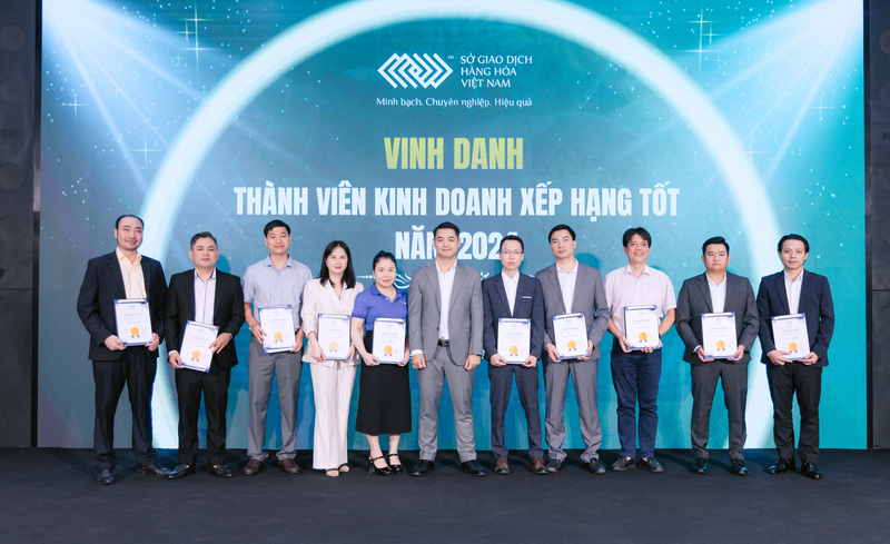 MXV vinh danh Thành viên xuất sắc 2024 trước thềm kỷ niệm 15 năm thành lập
